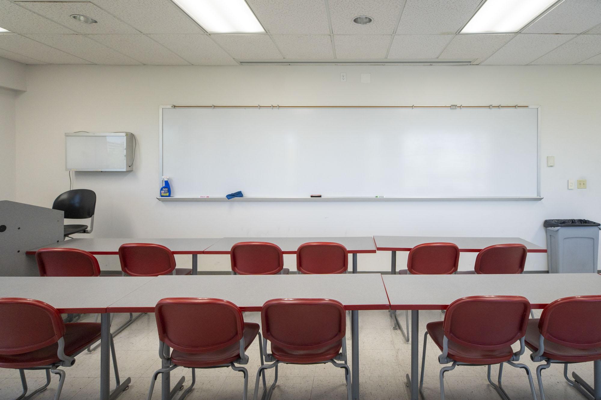 BHS 210 | Classrooms | UNLV Information Technology