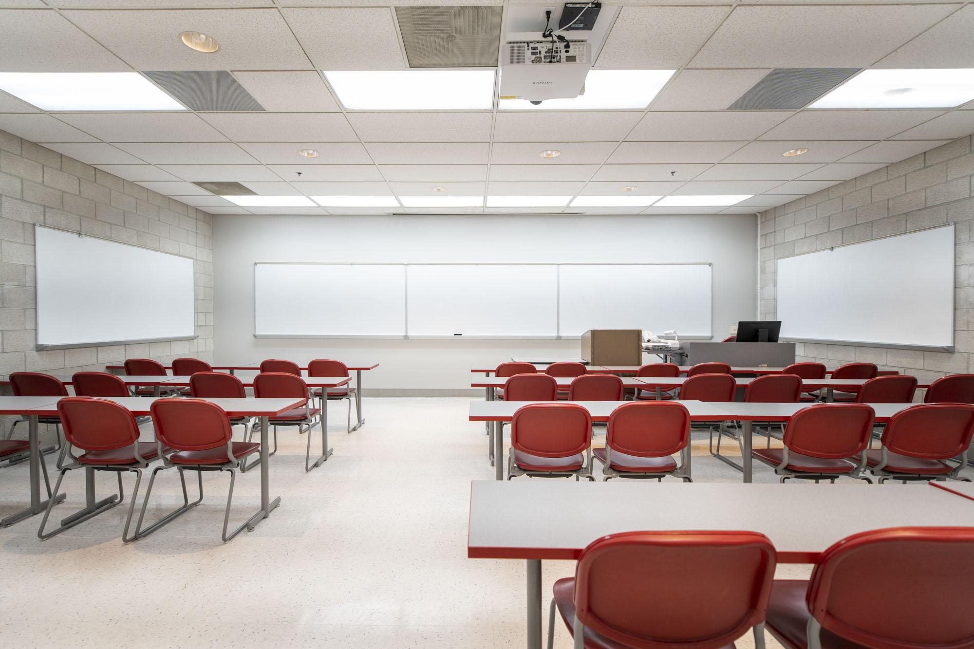 CHB C215 | Classrooms | UNLV Information Technology